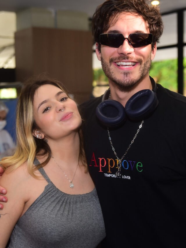Casal BBB: Viih Tube e Eliezer chegam na Farofa da Gkay - DIÁRIO DO ... Casal BBB: Viih Tube e Eliezer chegam na Farofa da Gkay - DIÁRIO DO ...