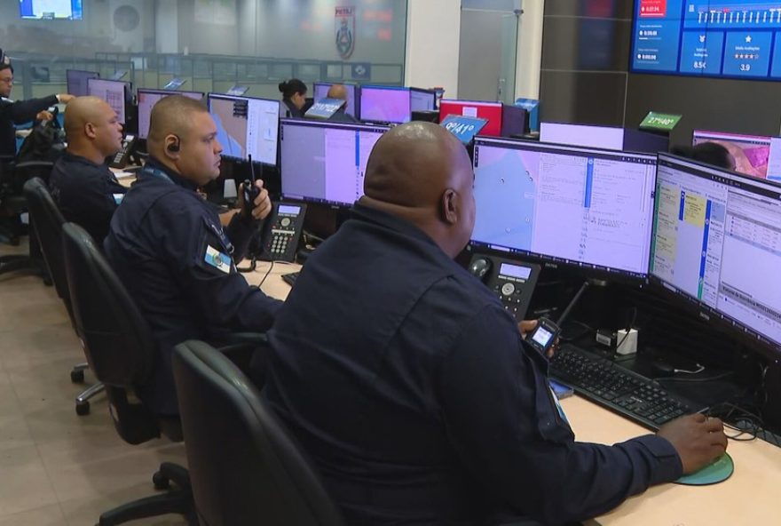 "Trotes para o 190: 360 chamadas falsas por dia em 2025 colocam em ...